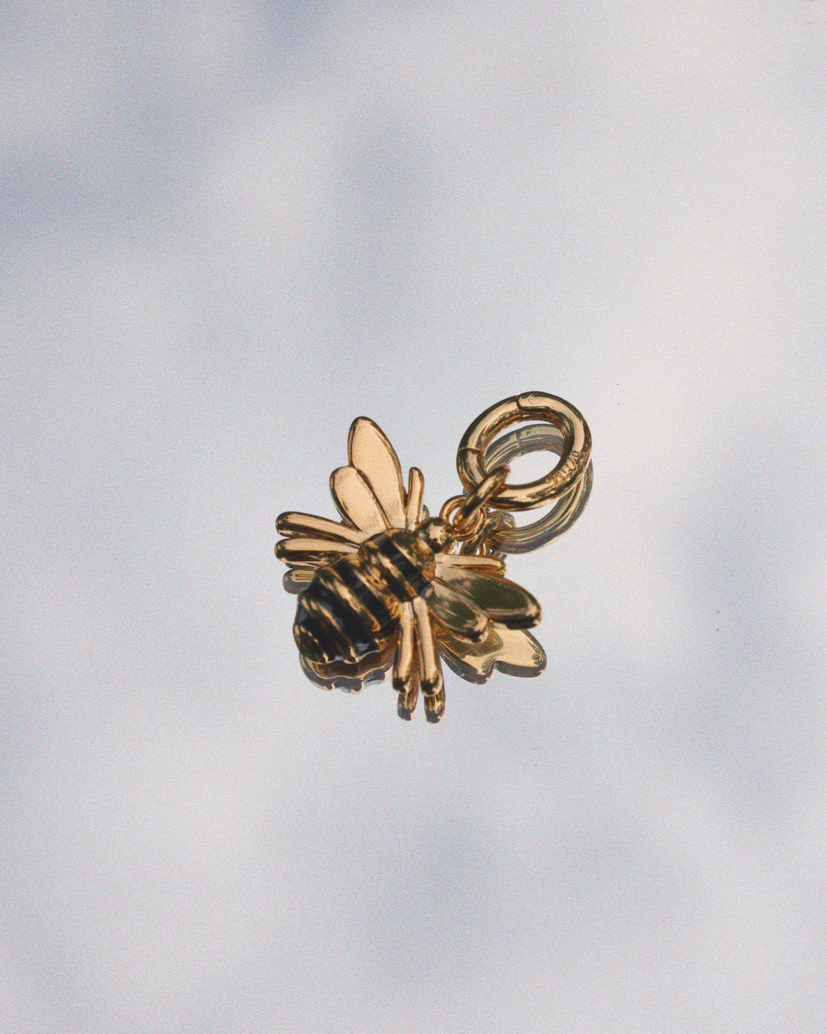 byTiMo | The Bee Charm - Gold